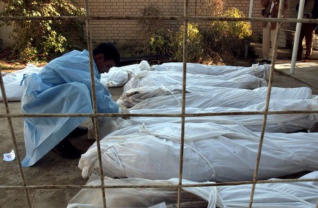 Iraqi Morgue Worker Prepares Bodies Victims Editorial Stock Photo ...