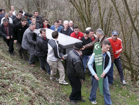 Bosnian Pople Carry Coffin Sulejman Talovic Editorial Stock Photo ...