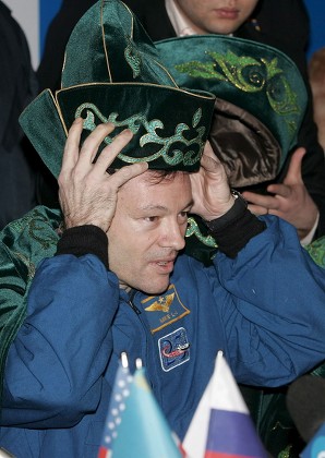 U S Astronaut Michael Lopezalegria Wearing Editorial Stock Photo ...