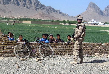 Canadian Soldier International Security Assistance Force Editorial ...