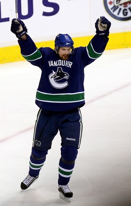 Daniel Sedin 22 Vancouver Canucks Celebrates Editorial Stock Photo ...