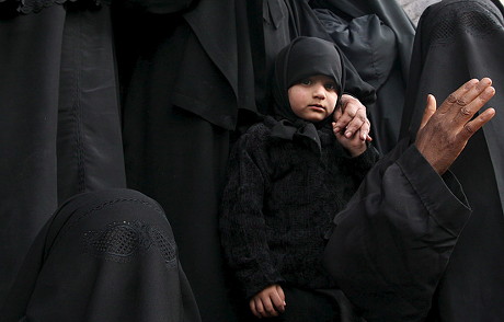 Young Kashmiri Shiite Muslim Girl Stands Editorial Stock Photo - Stock ...