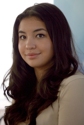 Indonesian Manohara Odelia Pinot 17 Smiles Editorial Stock Photo ...