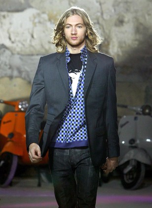 France Fashion Show - Jan 2004 Stock Pictures, Editorial Images and ...