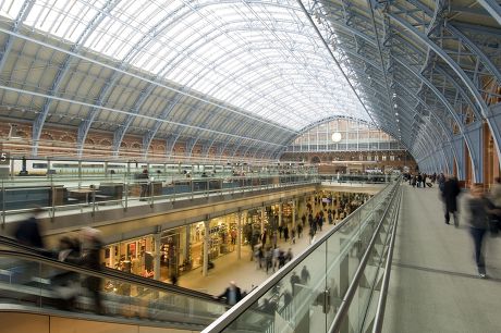 St Pancras Shopping Centre Eurostar Station Editorial Stock Photo ...