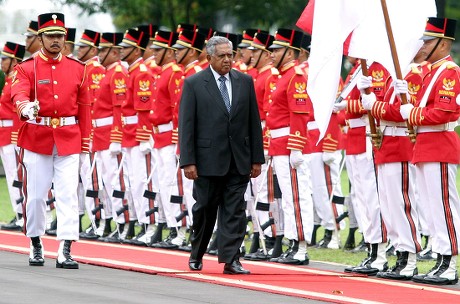 Singaporean President Sellapan Ramanathan L Shakes Editorial Stock ...