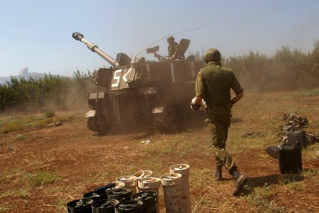 Israeli Artillery Firing Shells Towards Targets Editorial Stock Photo ...