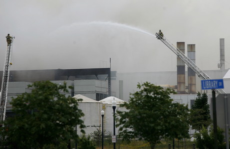 31 Fire at meat plant Stock Pictures, Editorial Images and Stock Photos ...