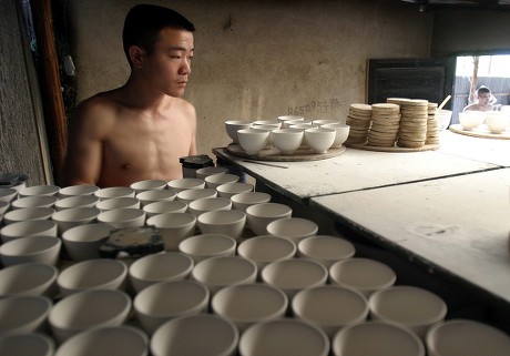 Chinese Worker Carefully Checks Loads Clay Editorial Stock Photo ...