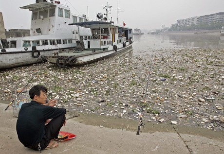 Man Fishes Polluted Water Yangtze River Editorial Stock Photo - Stock ...