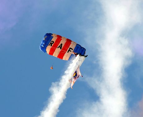 46 Royal air force parachute team Stock Pictures, Editorial Images and ...