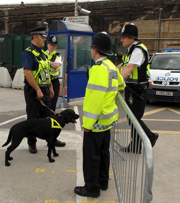 British Transport Police Officers Have Set Editorial Stock Photo ...