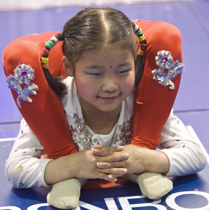 Child Contortionist Performs Tripod Manufacturers Stand Editorial Stock ...