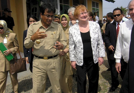 Finnish President Tarjah Halonen Cr Walks Editorial Stock Photo - Stock ...