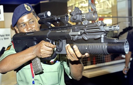 Member Malaysian Army Tries New Weapon Editorial Stock Photo - Stock ...