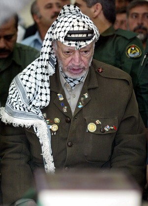 Palestinian President Yasser Arafat Recites Passage Editorial Stock ...