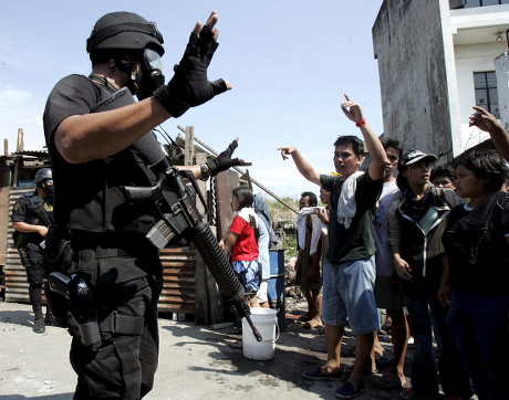 Filipino Swat Special Weapons Tactics Members Editorial Stock Photo ...