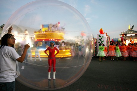 Performer Inside Balloon During Rehearsal Chingay Editorial Stock Photo ...
