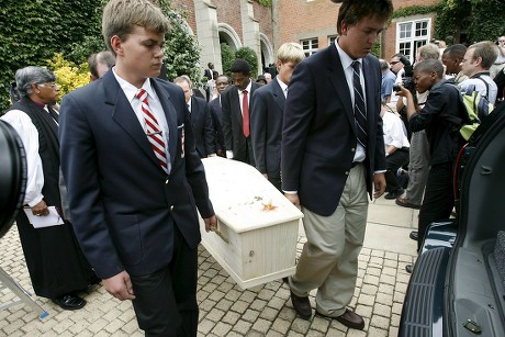 Sons Family Carry Coffin Funeral Historian Editorial Stock Photo ...