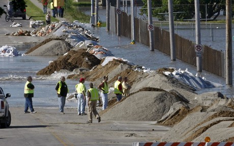 Emergency Management Officials Watch On Floodwaters Editorial Stock ...