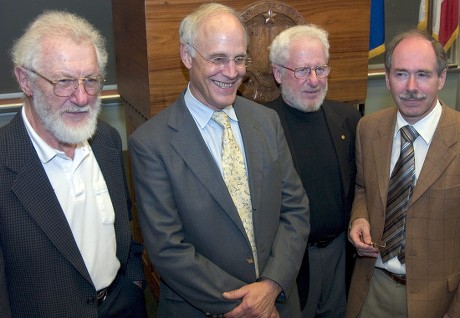 David J Gross Corecipient 2004 Nobel Editorial Stock Photo - Stock ...