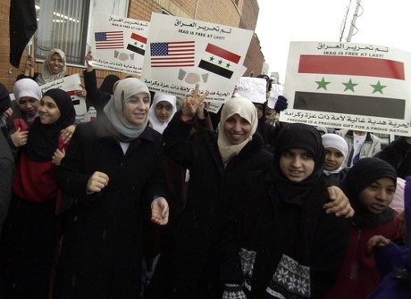 People Celebrate Capture Former Iraqi Strongman Editorial Stock Photo ...