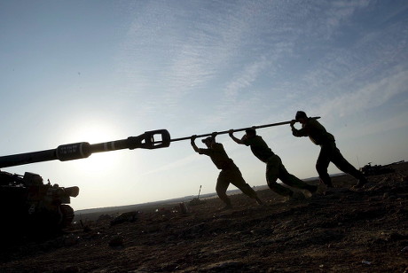 Israeli Soldiers Clean Mobile Artillery Cannon Editorial Stock Photo ...