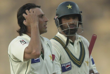 Pakistani Batsmen Mohammad Yousaf R Captain Editorial Stock Photo ...