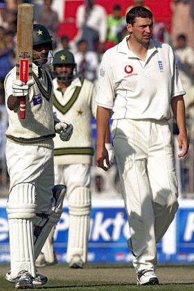 Pakistani Fast Bowler Shabbir Ahmed L Editorial Stock Photo - Stock ...