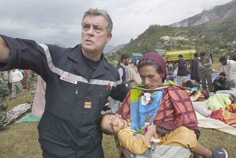French Relief Worker Helps Pakistani Earthquake Editorial Stock Photo ...