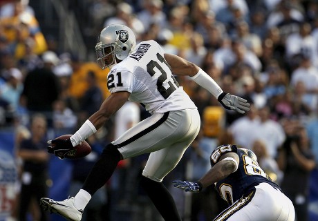 Oakland Raiders Cornerback Nnamdi Asomugha 21 Editorial Stock Photo ...