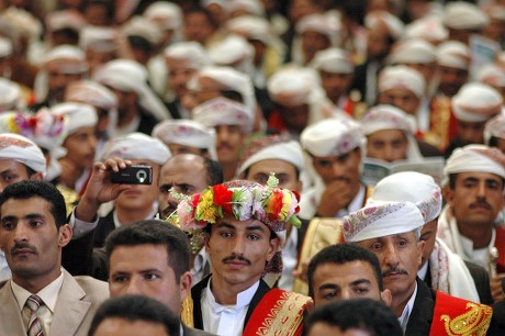 Yemeni Bridegrooms Attend Collective Wedding Ceremony Editorial Stock ...