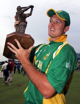 South African Cricket Captain Graeme Smith Editorial Stock Photo ...