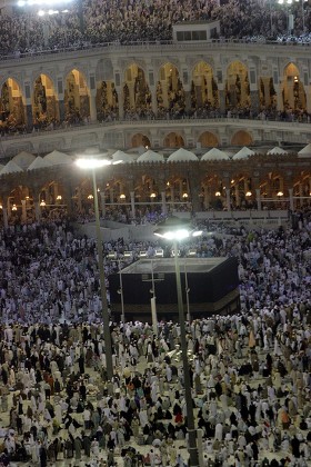 Muslims Circle Kaaba Centre Islam Seven Editorial Stock Photo - Stock ...