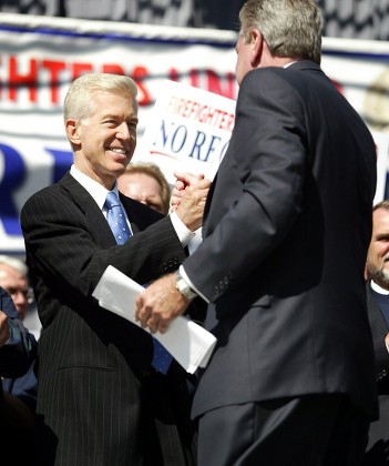 Democratic Governor Gray Davis Shakes Hands Editorial Stock Photo ...