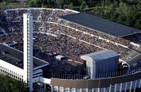 Aerial View Crowd Waiting Bruce Springsteen Editorial Stock Photo ...