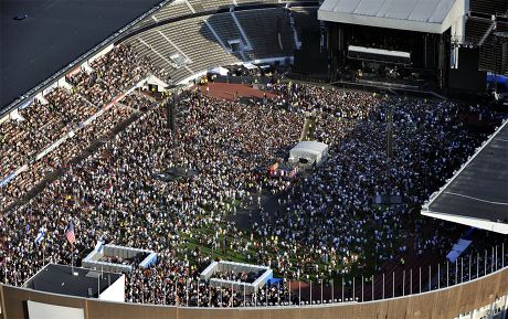 Aerial View Crowd Waiting Bruce Springsteen Editorial Stock Photo ...