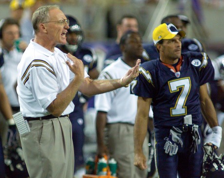 Usa Football Nfl - Oct 2003 Stock Pictures, Editorial Images and Stock ...