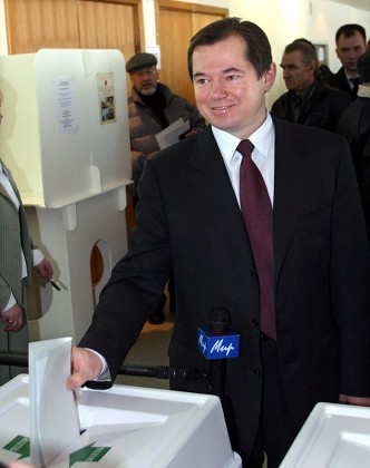 __COUNT__ imágenes de Russia Elections - Mar 2004 - Imágenes de stock ...
