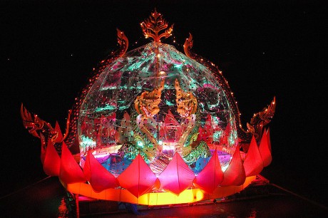 Thailand Naga Fireballs Festival Nongkai - Oct 2004 Stock Pictures ...