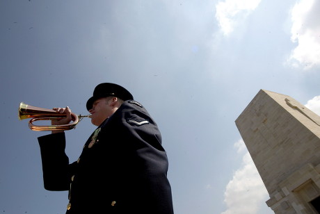 Anzac Soldier Plays Trumpet During Dawn Editorial Stock Photo - Stock ...