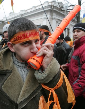 Ukraine Elections - Dec 2004 Stock Pictures, Editorial Images and Stock ...