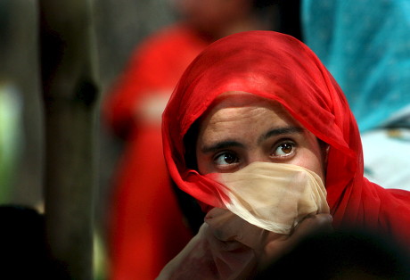 Kashmiri Woman Covers Her Face She Editorial Stock Photo - Stock Image ...