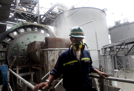 Indonesian Miner Inspects Milling Ore Machine Editorial Stock Photo ...