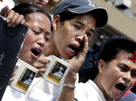 Filipino Protesters Holding Picture Burmese Leader Editorial Stock ...