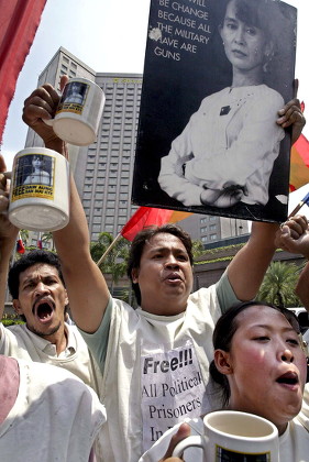 Filipino Protesters Holding Picture Burmese Leader Editorial Stock ...