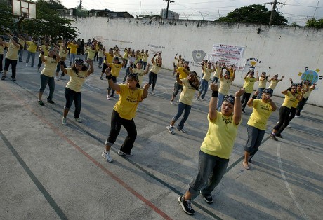 Filipino Female Inmates Perform Exercisedance Routine Editorial Stock ...