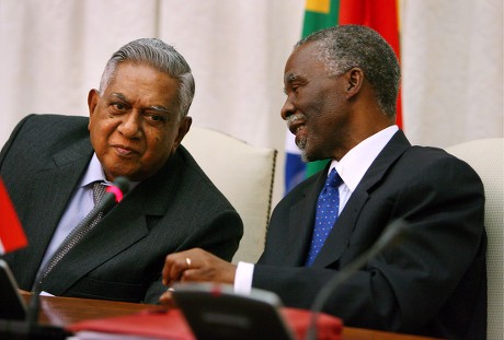 Singaporean President Sellapan Ramanathan L Listens Editorial Stock ...