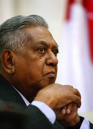 Singaporean President Sellapan Ramanathan L Listens Editorial Stock ...