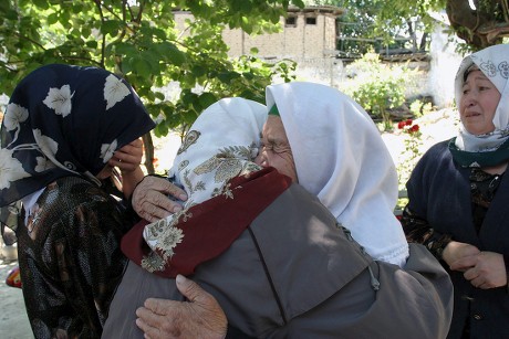 Overhead View People Praying Funeral Ceremony Editorial Stock Photo ...